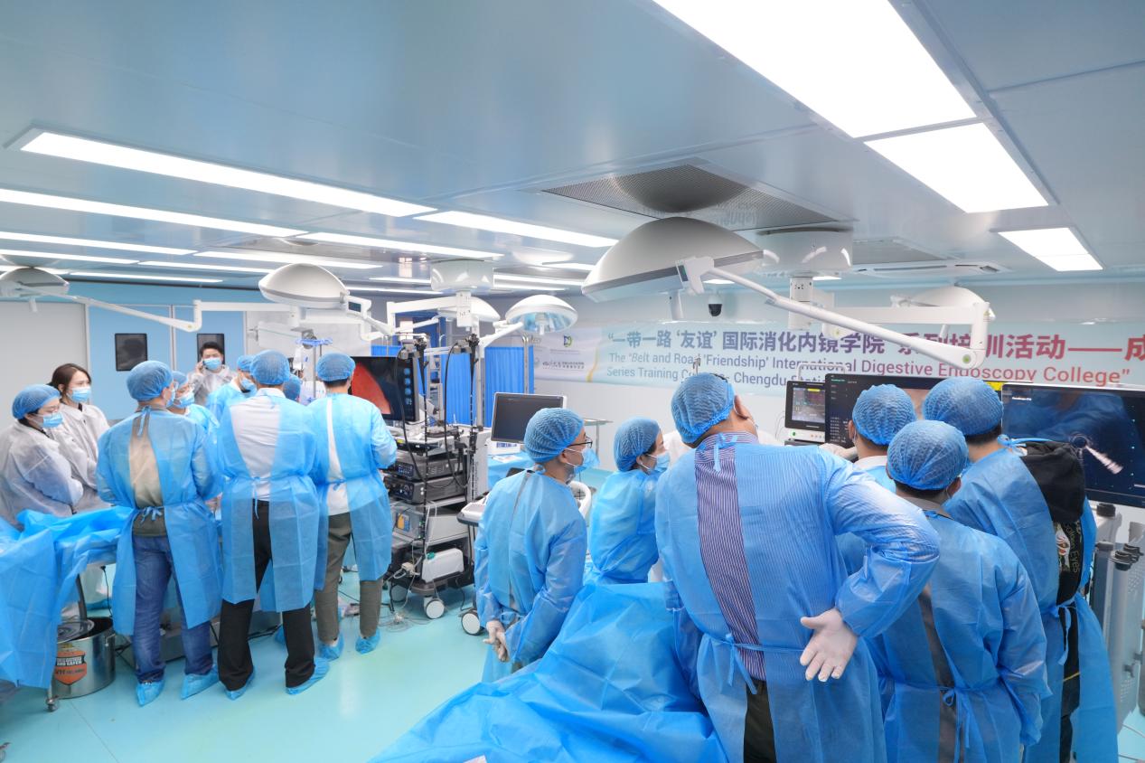 我校华西公共卫生学院（华西第四医院）举办“一带一路”国际消化内镜培训活动-四川大学新闻网